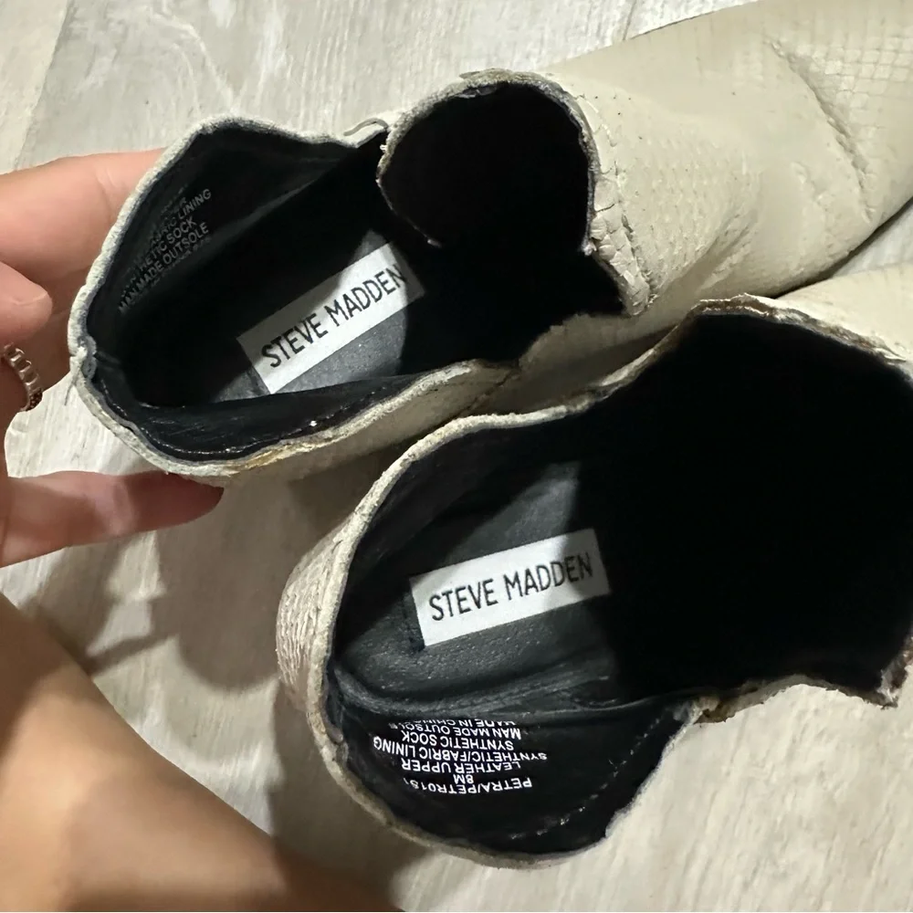Steve Madden | Shoes | Steve Madden Petra Gray Off White Snake Scale ...